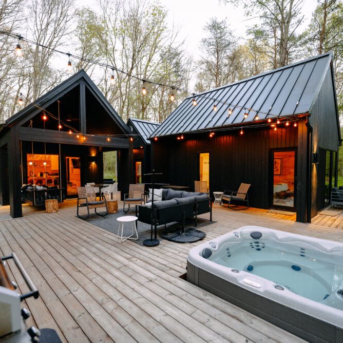 Villa Pine | Hocking Hills | 2 Bdr - Hugga Hospitality